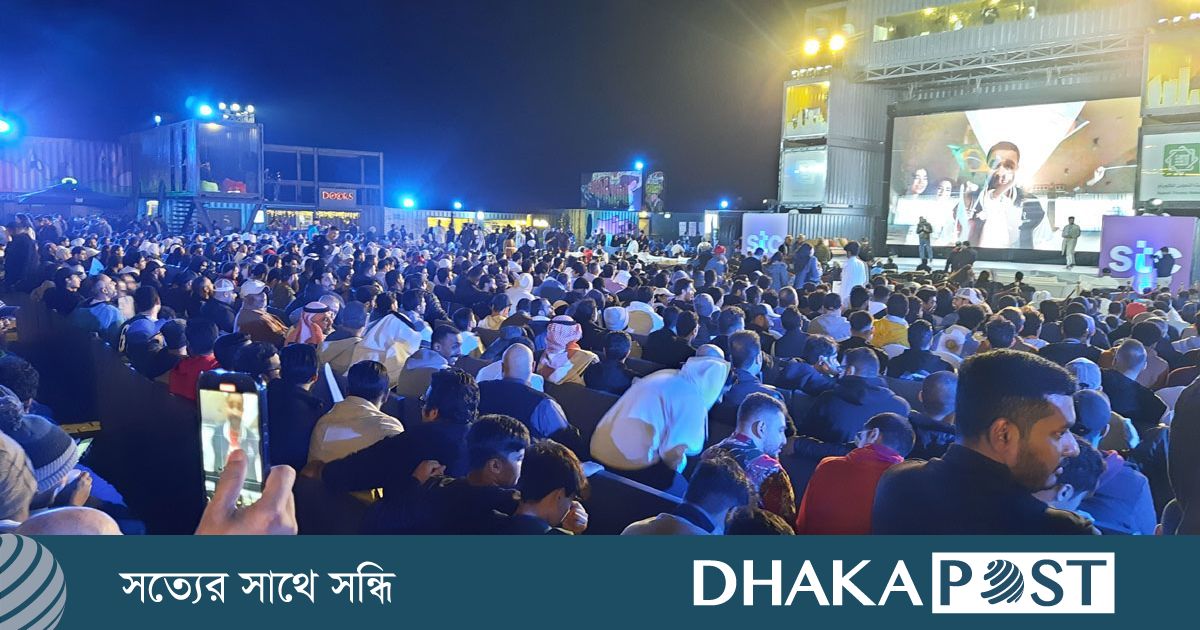 কুয়েতে বড় পর্দায় খেলা দেখতে প্রতিদিন বাড়ছে প্রবাসীদের ভিড়