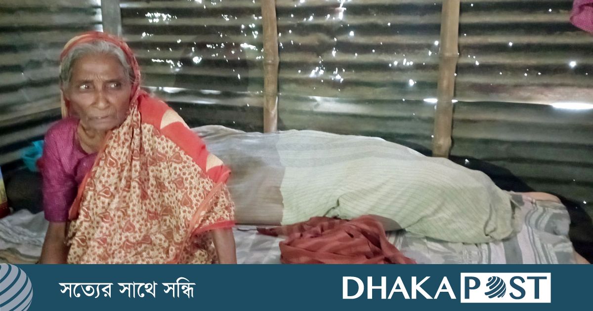 বয়স্ক ভাতা বন্ধ, সেই বৃদ্ধার ঘরে নেই খাবার