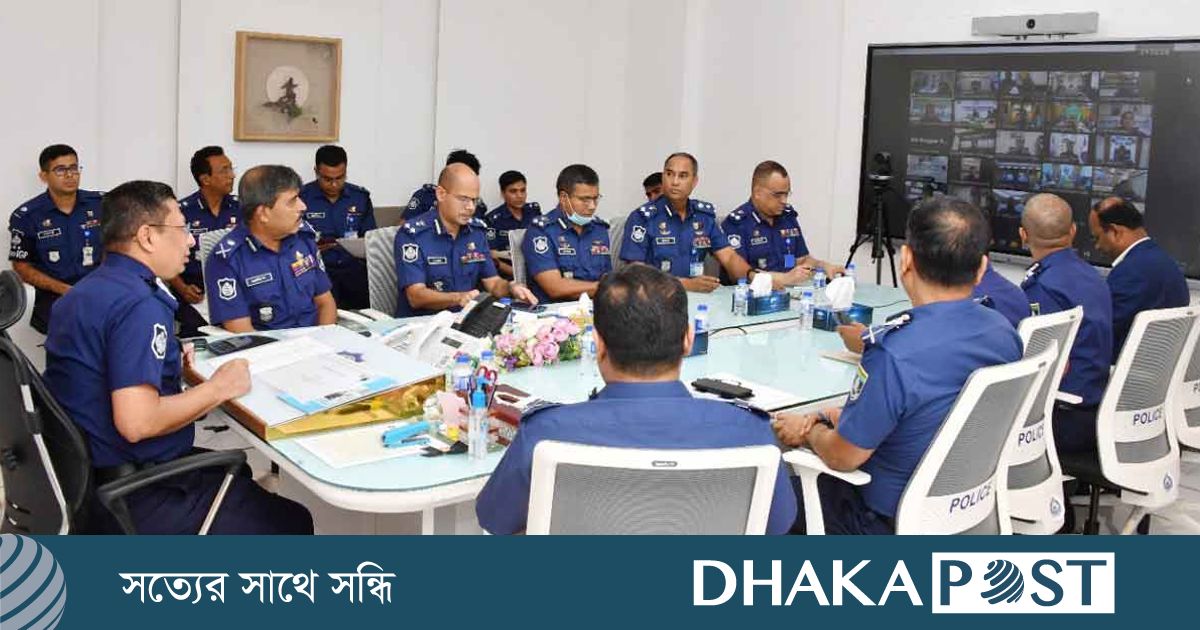 সিত্রাং : পুলিশের কন্ট্রোল রুম স্থাপন, সতর্ক থাকার নির্দেশ