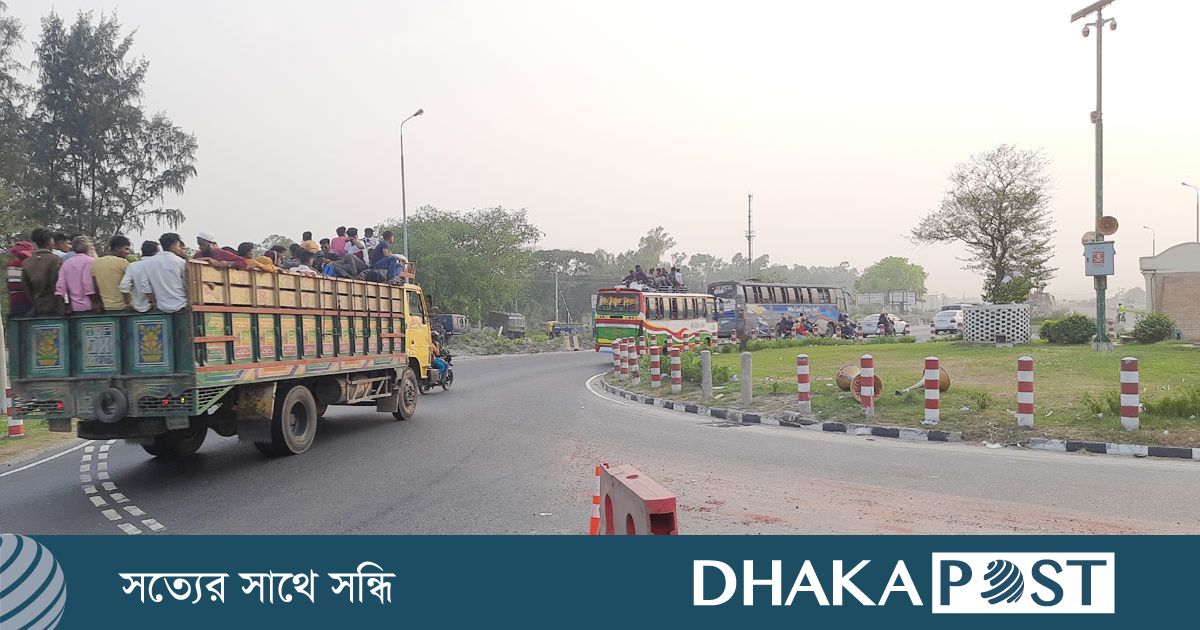 চাপ বাড়লেও যানজট নেই সিরাজগঞ্জ মহাসড়কে