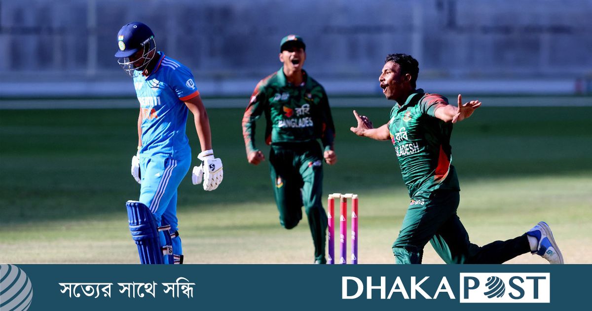 ইমনের জোড়া ব্রেক-থ্রু, ম্যাচে ফিরল বাংলাদেশ