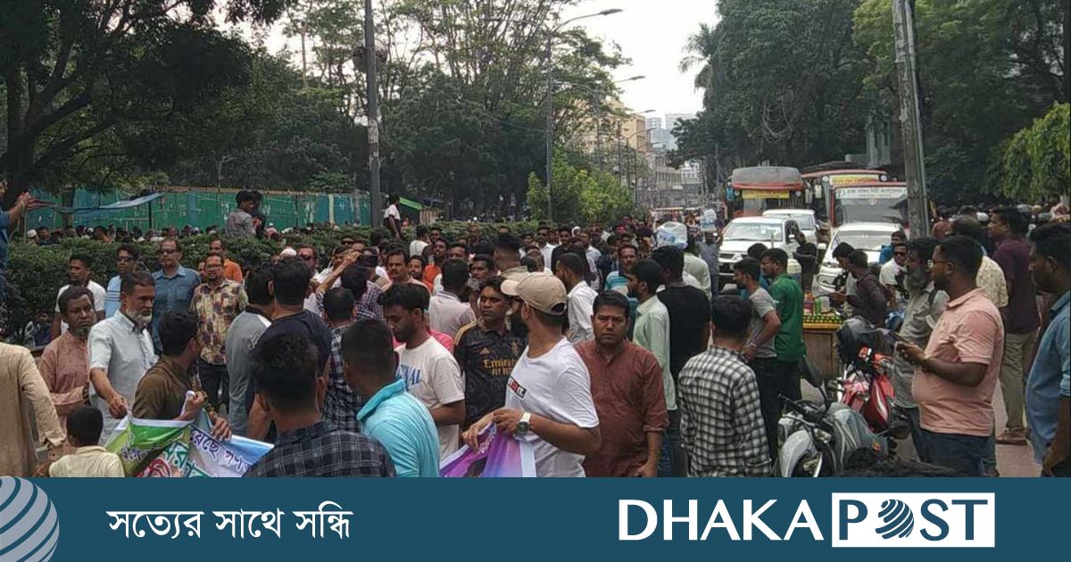 আজও ঢাকার দুই স্থানে সড়ক অবরোধ, ভোগান্তিতে যাত্রীরা